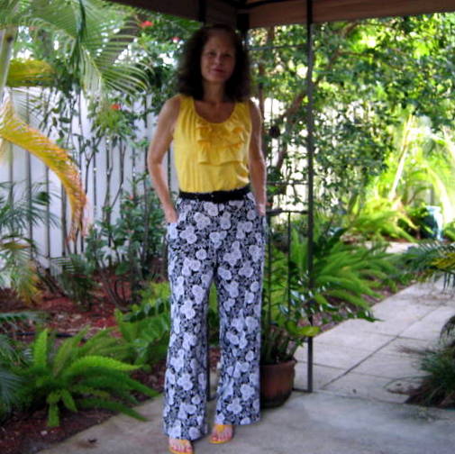 Coco's Loft: Simplicity 1806 So ruffled blouse...