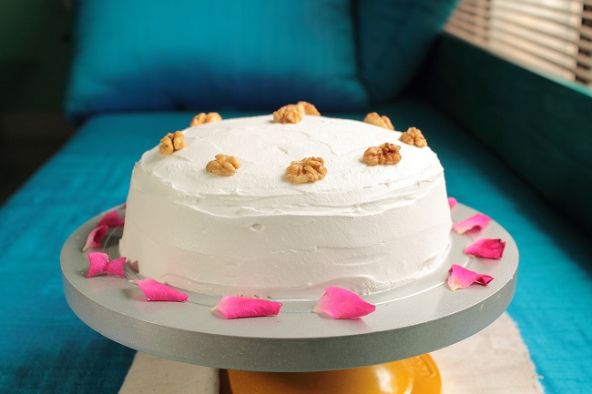 Walnut Cake with American Frosting | Baking YummiesBakingyummies ...