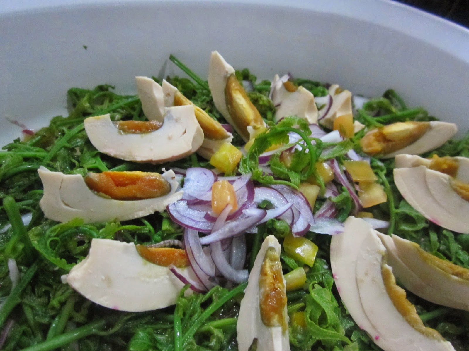Philippine Independence Day Special: Salad Made from Pako (Fern) and ...