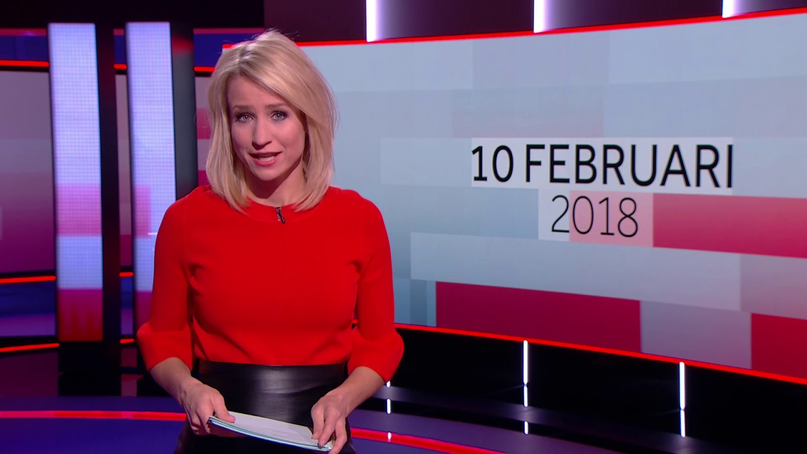 Dionne Stax: Winnares Elegance Best Geklede Carrièrevrouw van 2017 ...