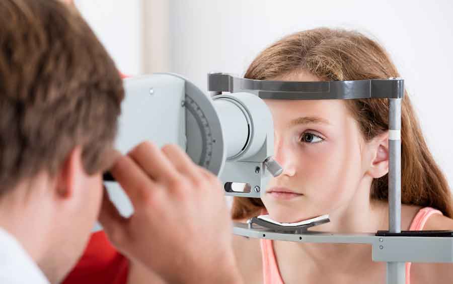 Abrasi Kornea - Gejala, Penyebab, Cara Mengatasi dan Obatnya