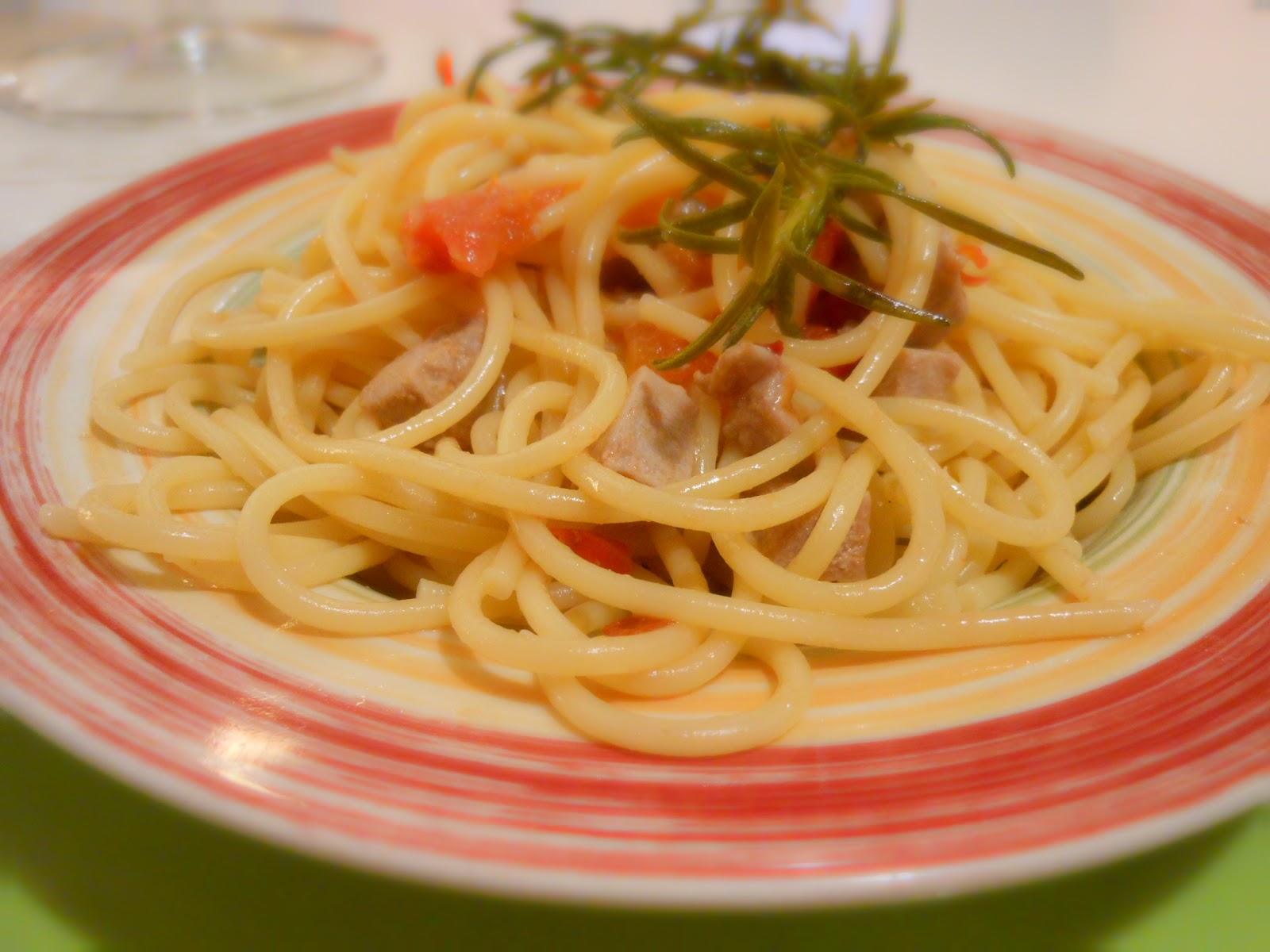 The Dreaming Seed: Spaghetti con tonno fresco e rosmarino