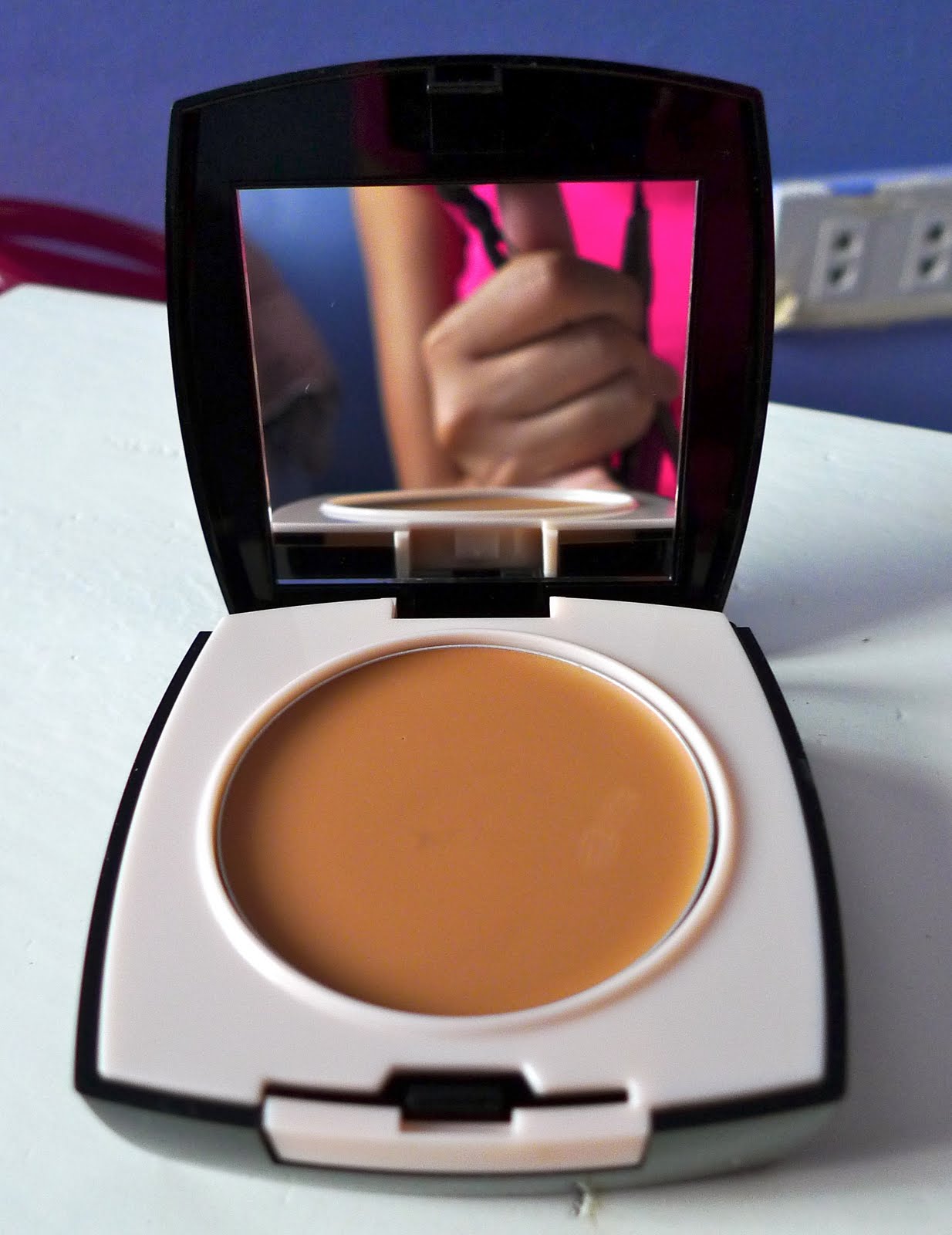 Avon Magix Tinted Face Powder Review: MAGIC? PERFECTOR? TRUE ENOUGH!