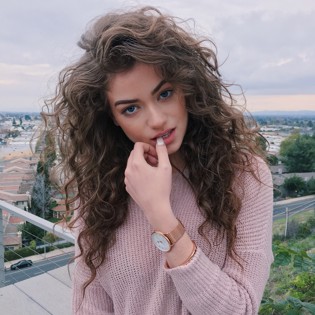 DYTTO DANCER BIOGRAPHY | LIFESTYLE AND PHOTO GALLERY