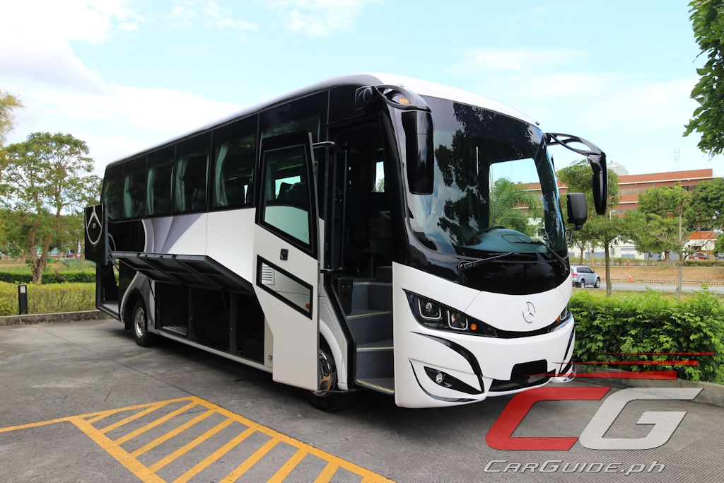 Mercedes-Benz OF 917 is "Right-Sized" 32-Seater Bus | CarGuide.PH ...