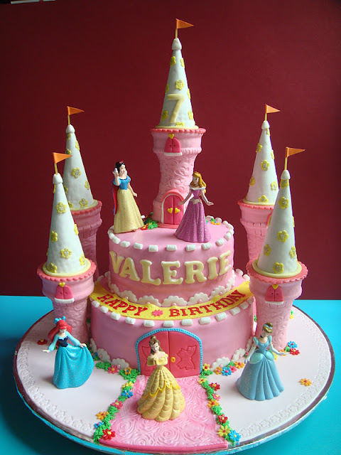 Yummy Baking: Princess Castle Fondant Cake (D3)