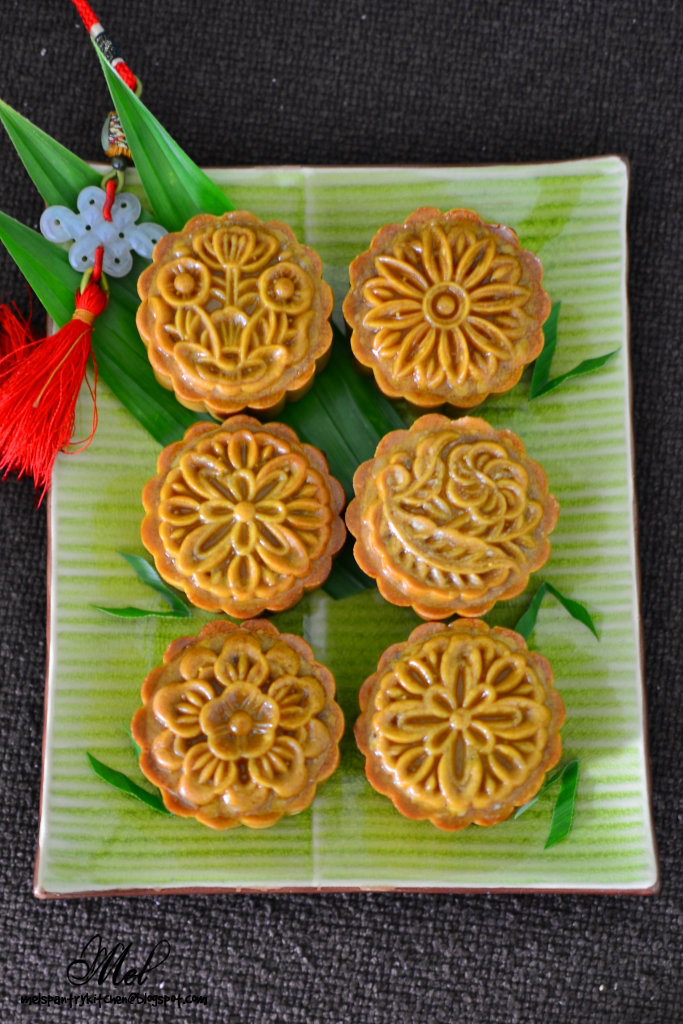 Through The Kitchen Door: Traditional Mooncakes