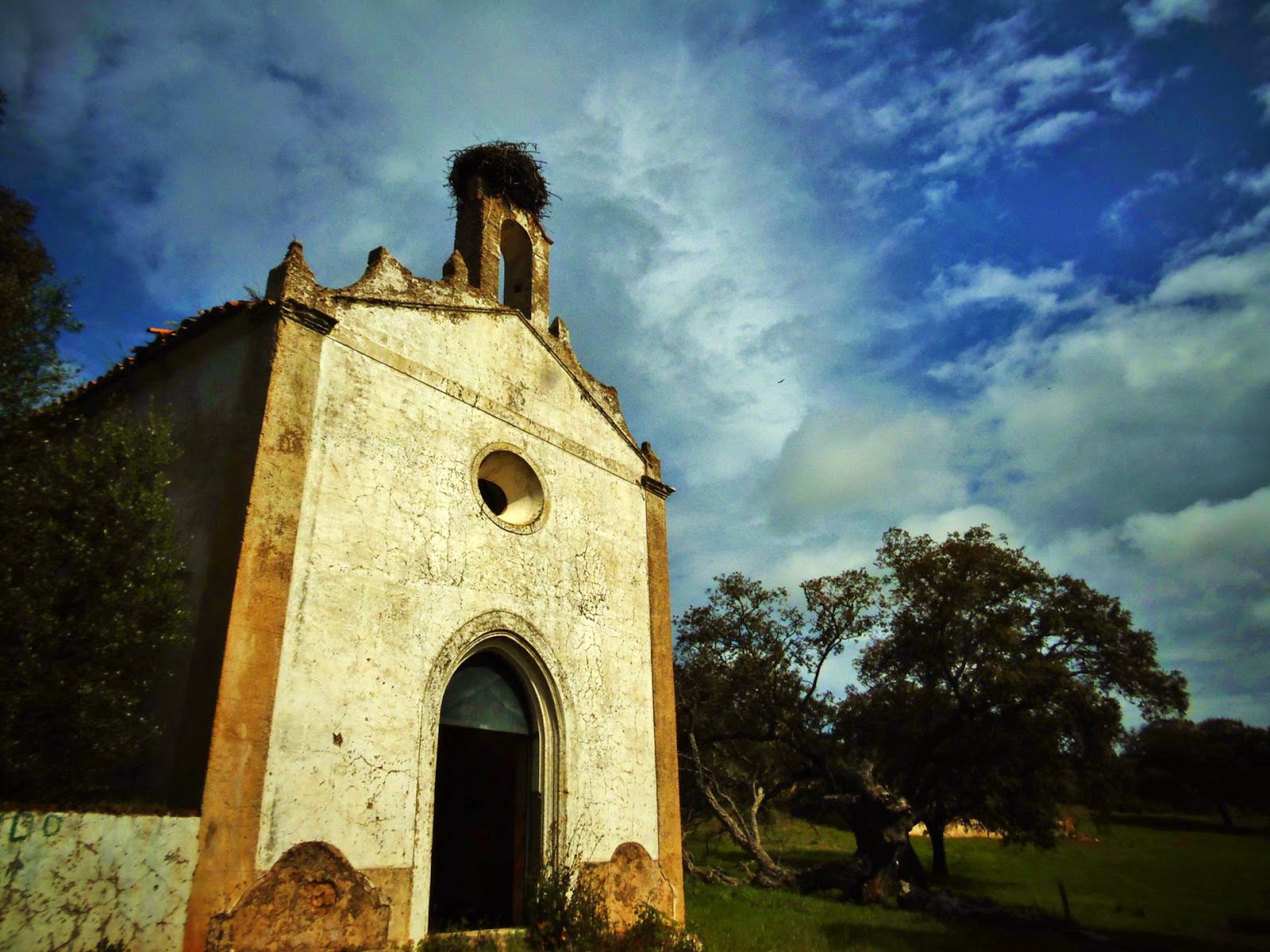 RUINAS DE LA CASA DEL CAMPILLO II. LA CAPILLA Y OTROS RESTOS