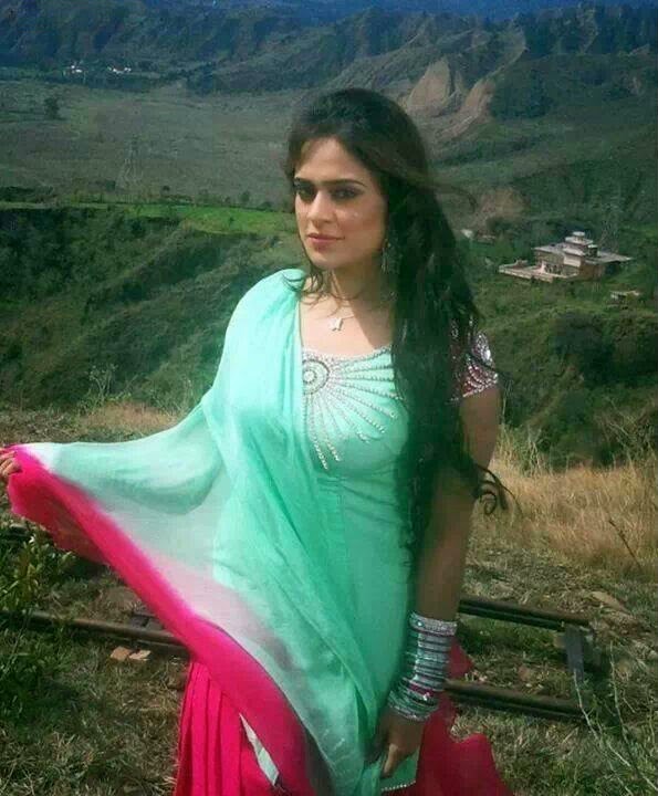 Hot Mujra Sobia Khan Pashto Live Nanga Mujra 2014