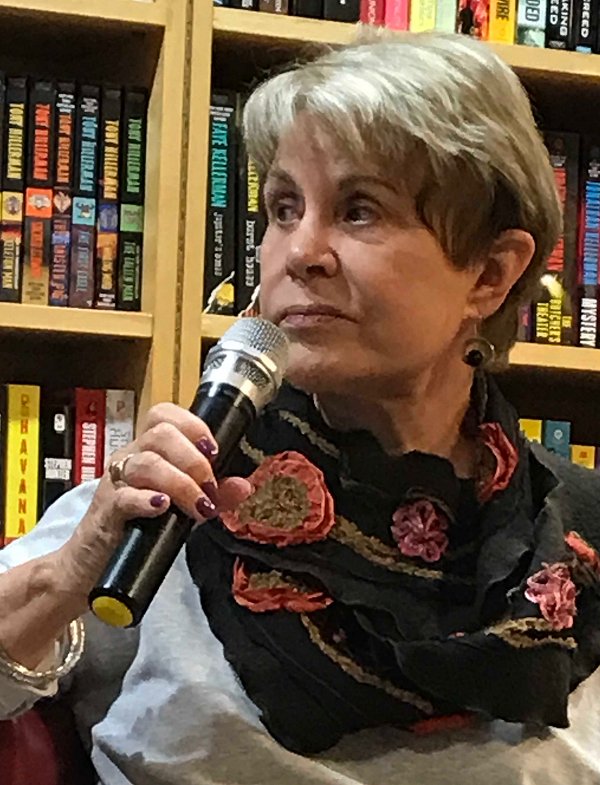 Kittling: Books: At The Poisoned Pen with Tim Hallinan!