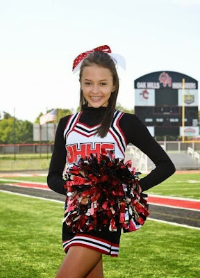 Hott Cheerleaders: Darling Young Brunette!