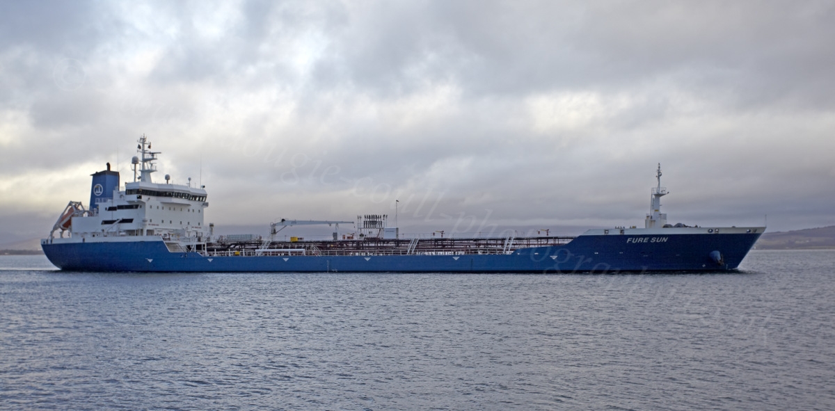 Dougie Coull Photography: Fure Sun and Pex - Glasgow Bound