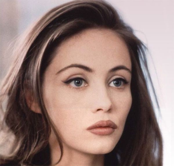 Soowr: 30 Beautiful French Actresses
