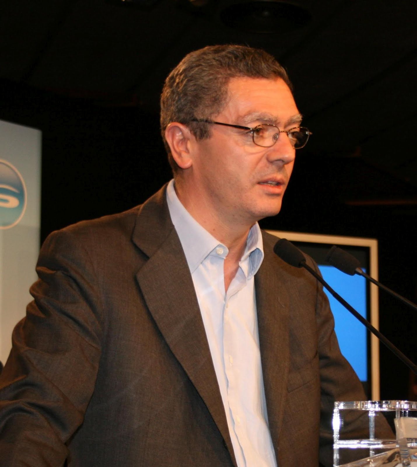 Palinuro: La violencia del farsante.