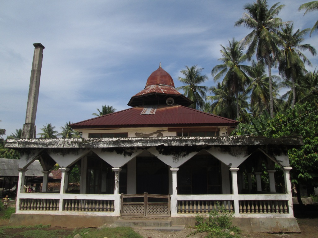 LET'S GO AROUND THE WORLD!!!: MASJID DI PULAU ADONARA