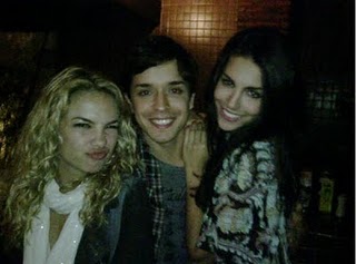 Lua Blanco Forever: Curtindo um sábado a noite.