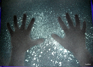 Tippytoe Crafts: Negative Art