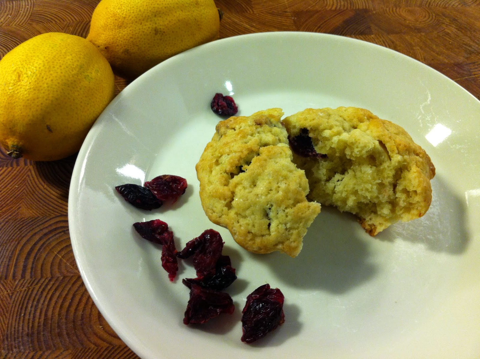 KEIDAS: Karpalo-sitruunamuffinssit