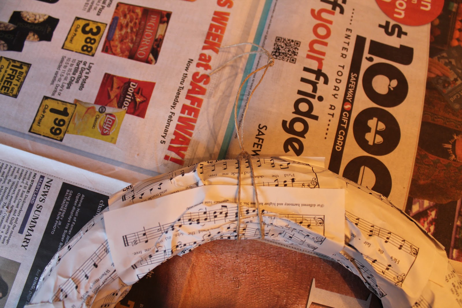 Elizabeth & Co.: Ruffled Sheet Music Wreath Tutorial