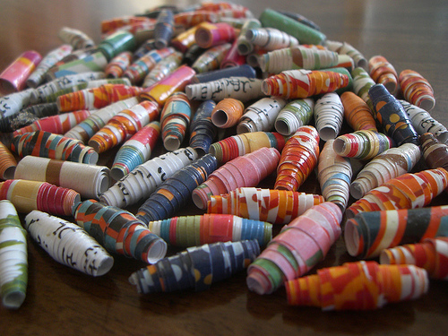 RANDOM: DIY: Paper Beads and Shell Charm/Keychain thing