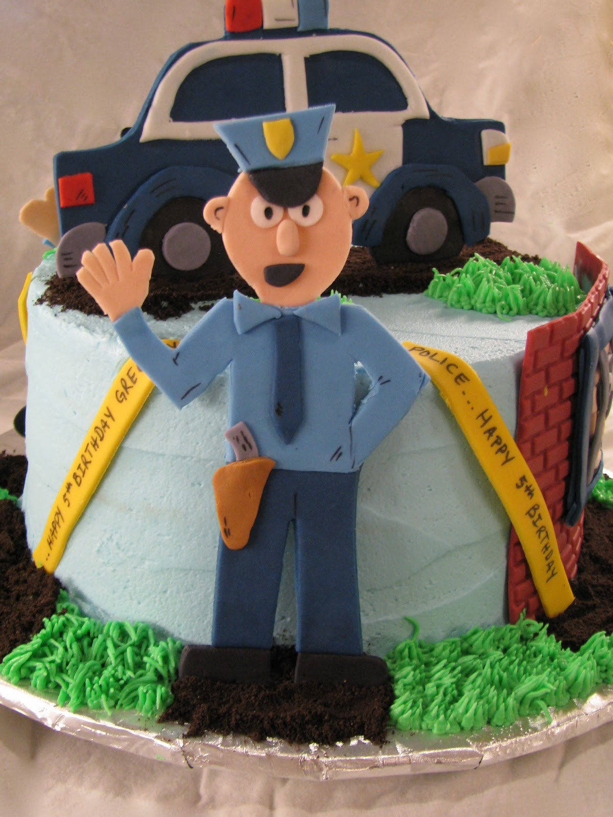 Dixie Cakes: Cops and Robbers