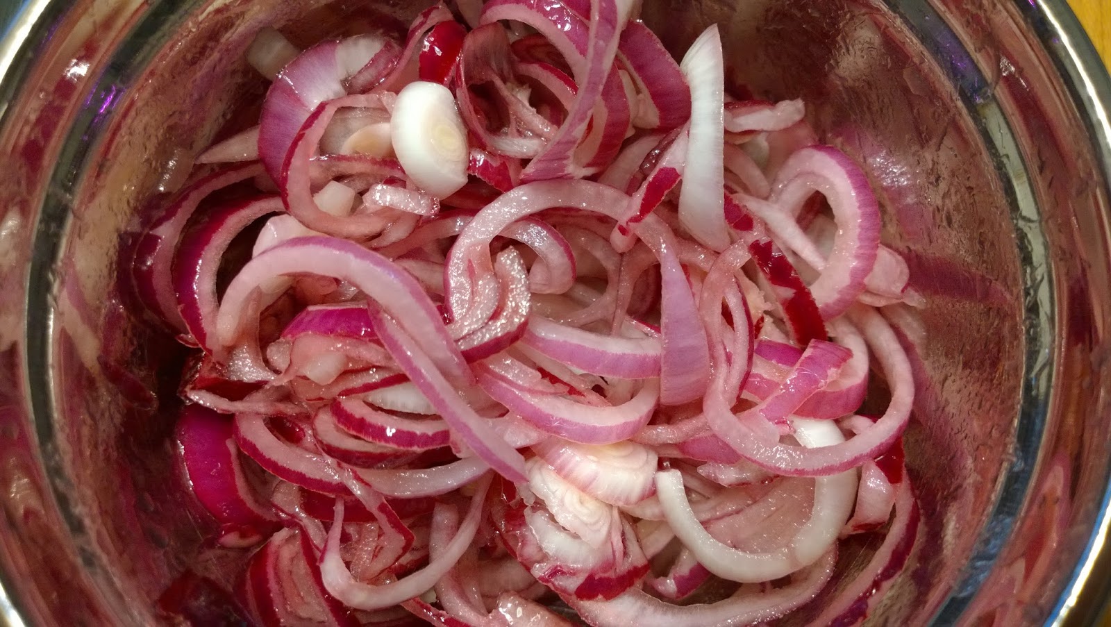 Kotikok(k)eiluja: Marinoitu punasipuli