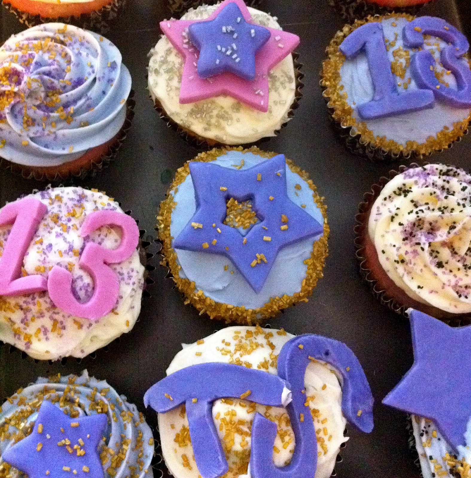 Cake Batter Love Taylor Swift Decorated Cupcakes cake-batter-love-taylor-swift-decorated-cupcakes