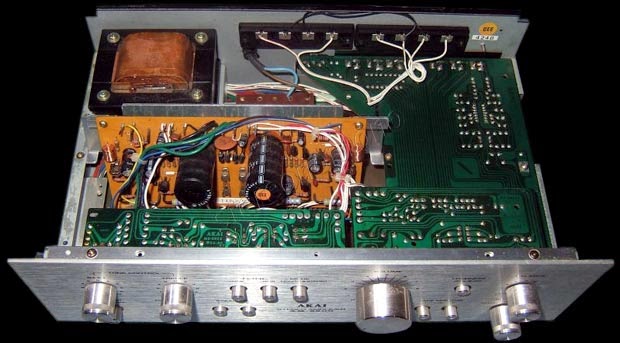 stereonomono - audio Hi Fi Compendium - 14 years on-line: Akai AM-2200