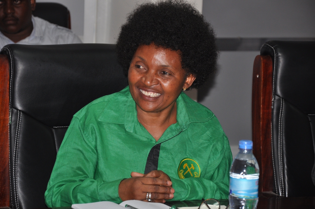 MANYANYA: BADILISHENI UZOEFU KATIKA MAGEUZI YA VIWANDA.