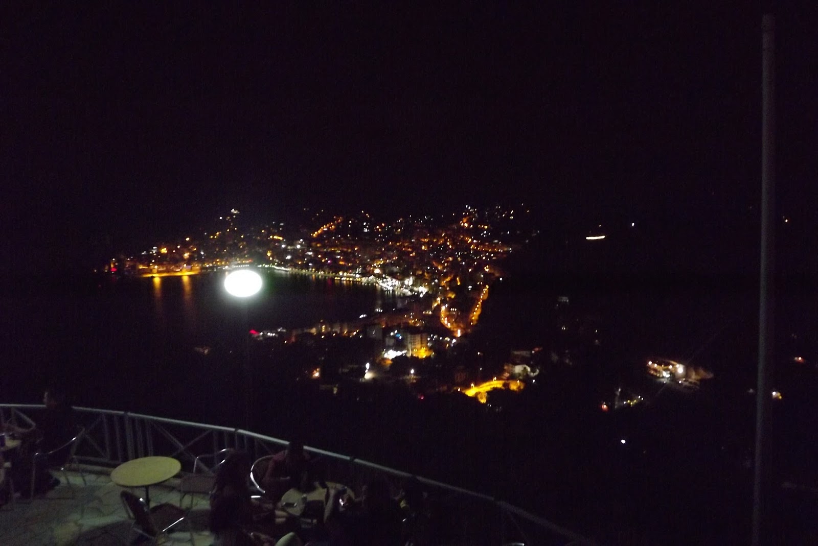 Saranda by night