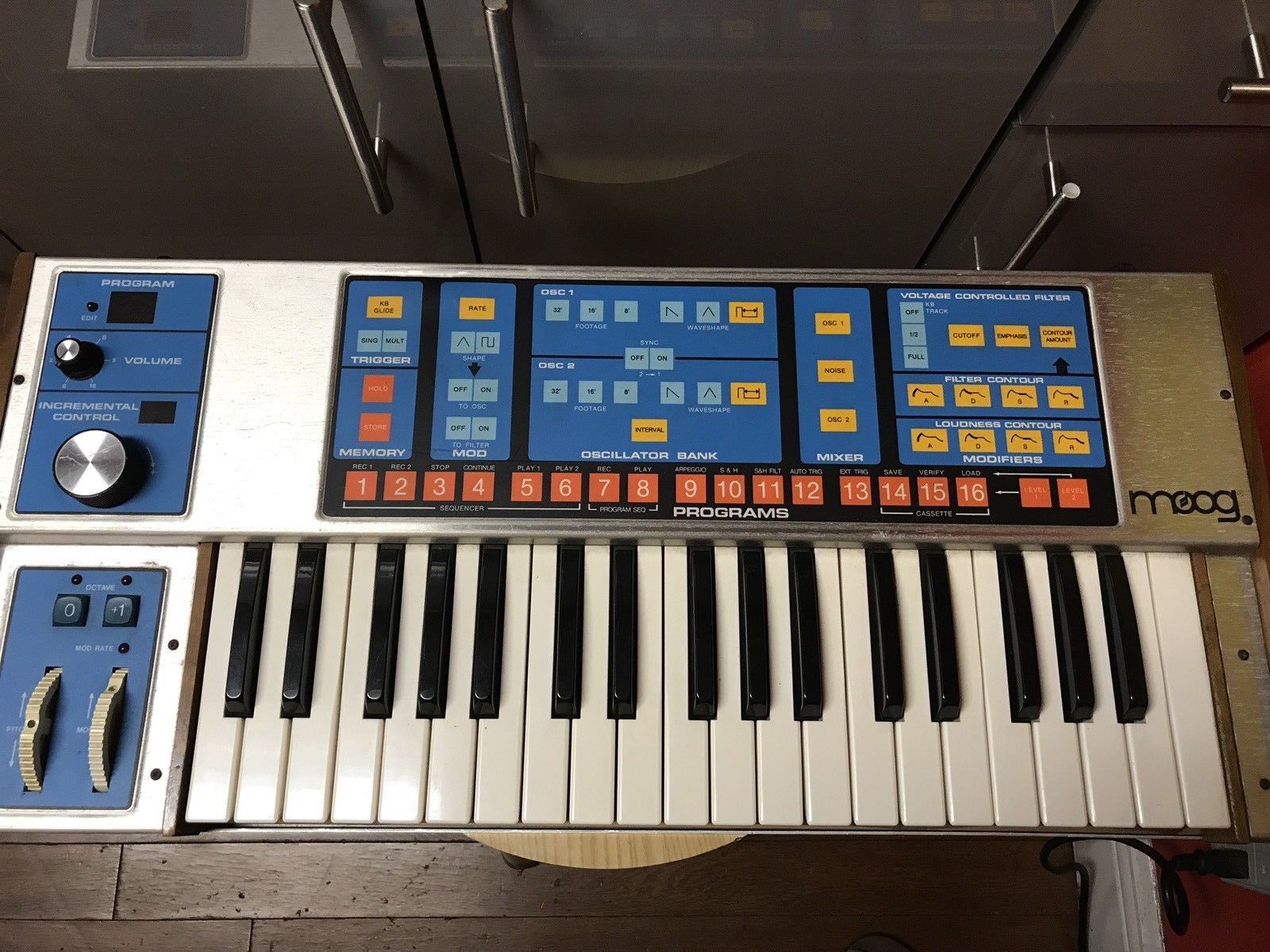 MATRIXSYNTH: Vintage MOOG Source Keyboard Synthesizer SN 4151