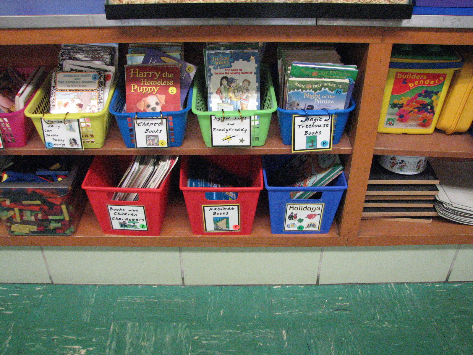 Dew Drop Into First Grade: Our Class Library