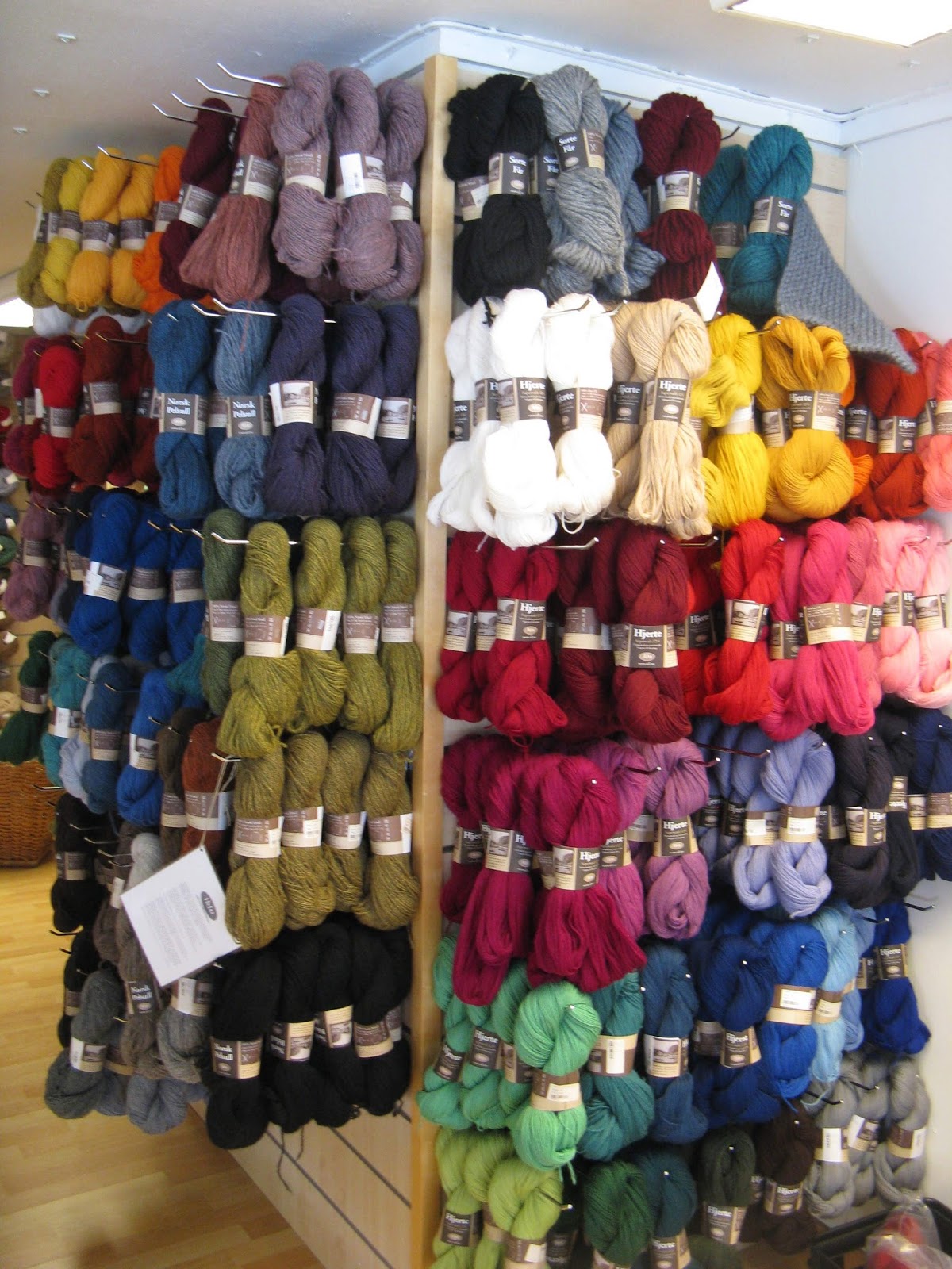 Julia Hedge's Laces: Searching for Wool Shops in Bergen and Finding ...