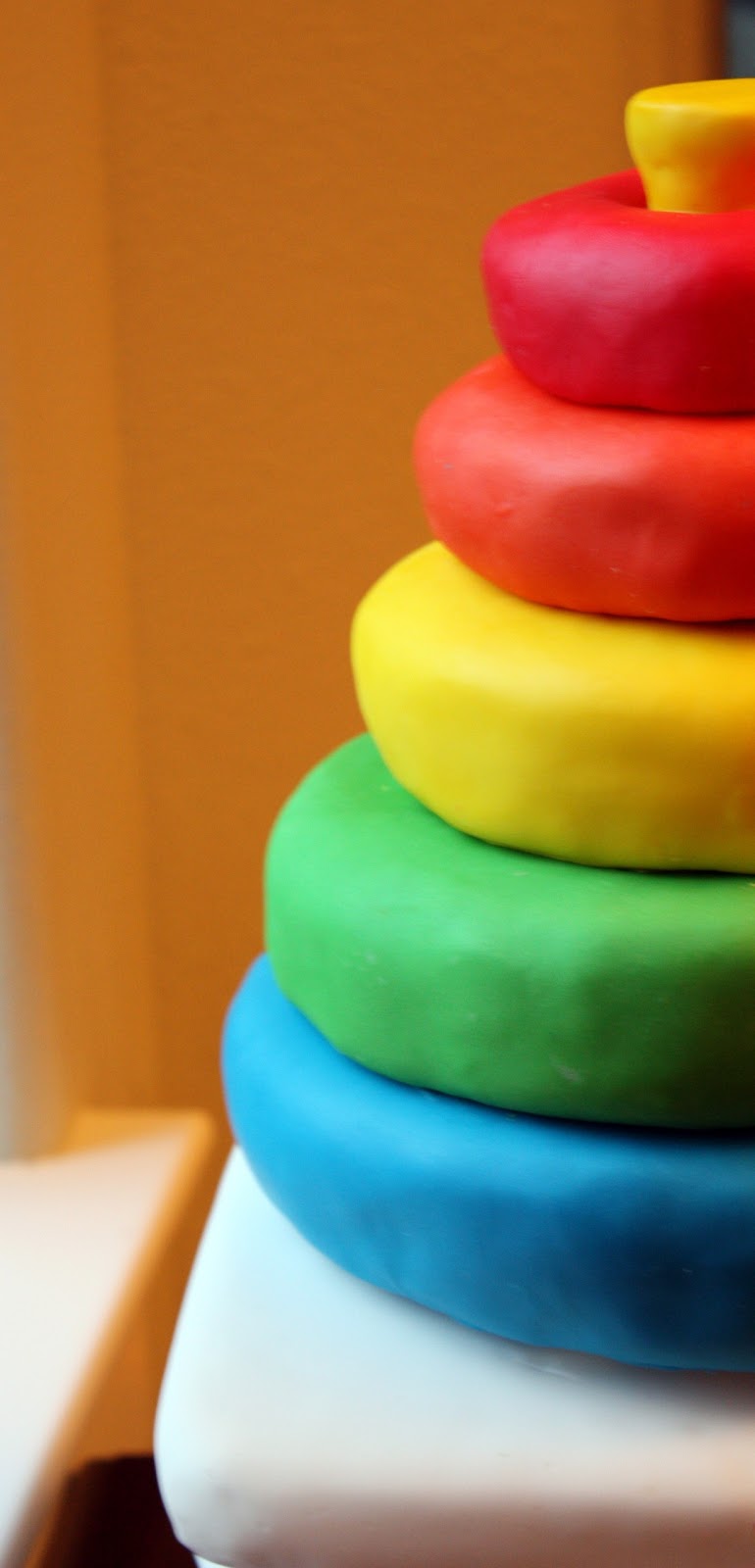 Linkyn's Stacky Ring Cake: Yellow Sour Cream Butter Layer Cake ~ Dozen ...