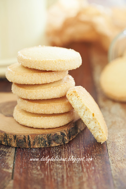 dailydelicious: Sable cookies: butter, butter cookie time!