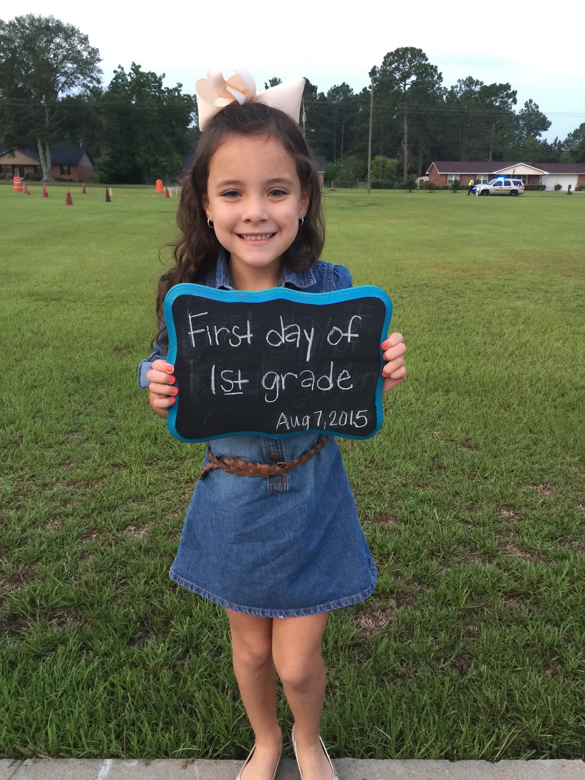 The Robyn's Nest: LL's 1st Day of 1st Grade