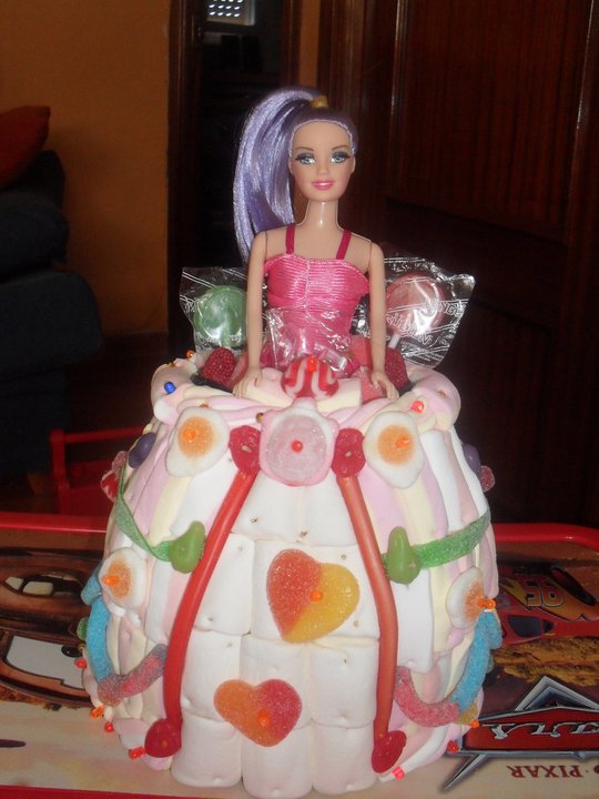 EL REGALO MÁS DULCE (tartas chuches y mucho más..): OTRA MÁS DE BARBIE