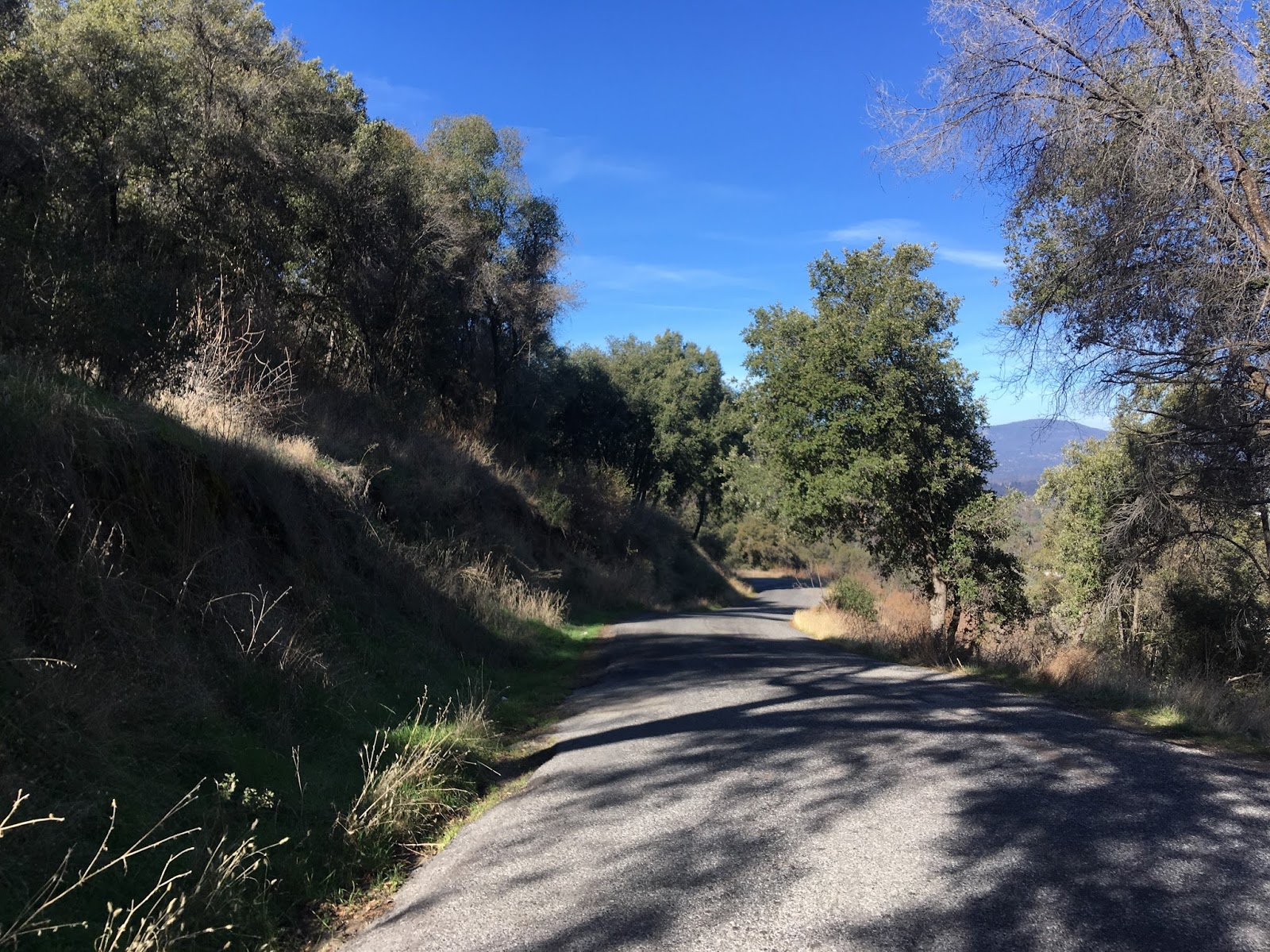 Old California State Route 41 on Road 425C, Road 425B, and Road 425A ...
