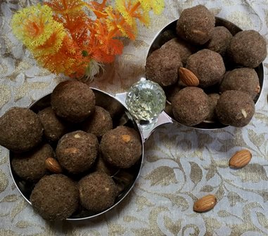 Thinai Maavu Urundai | Foxtail Millet flour Ladoo