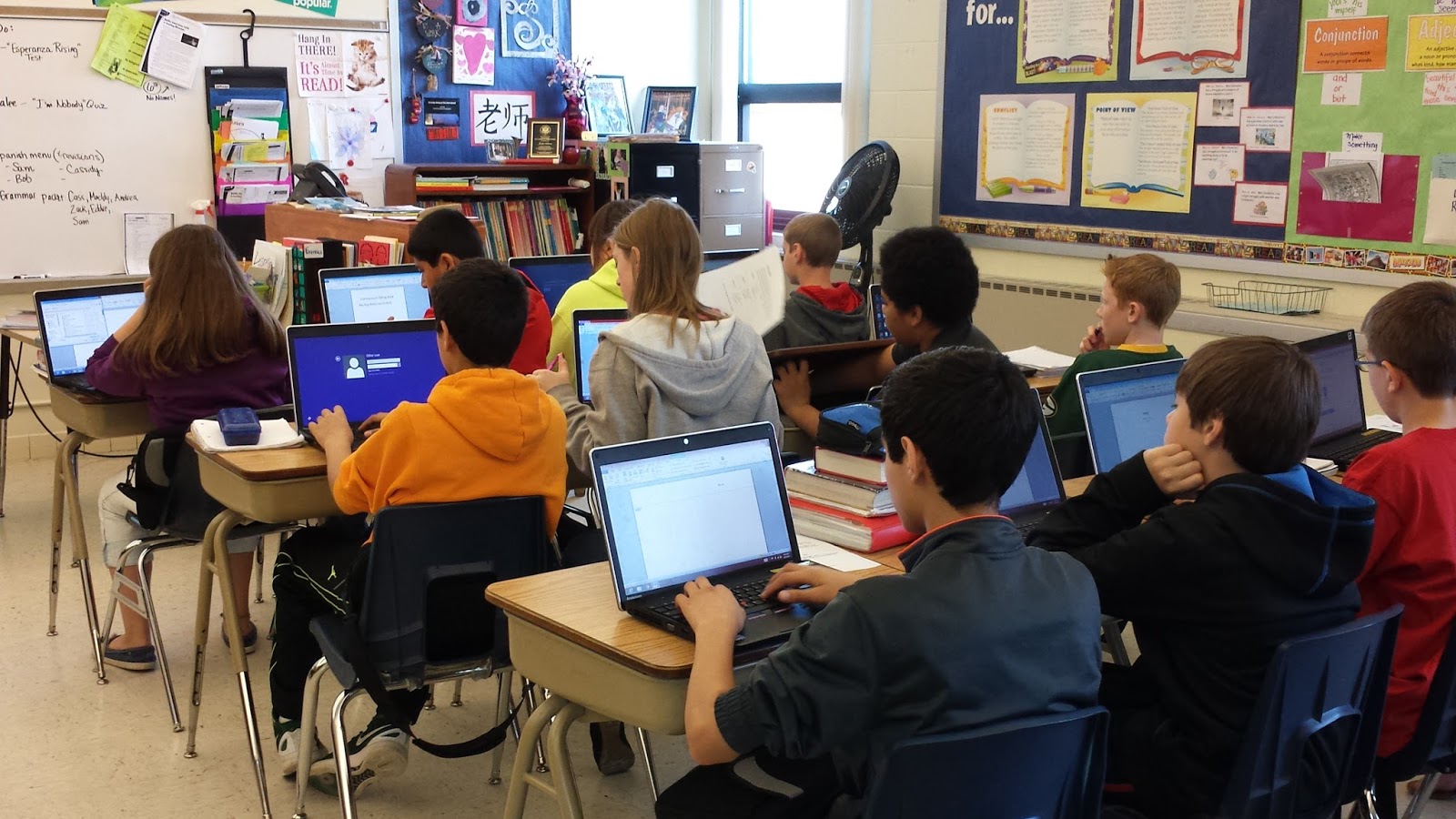 E-portfolio : The role of Internet in the ESL classroom