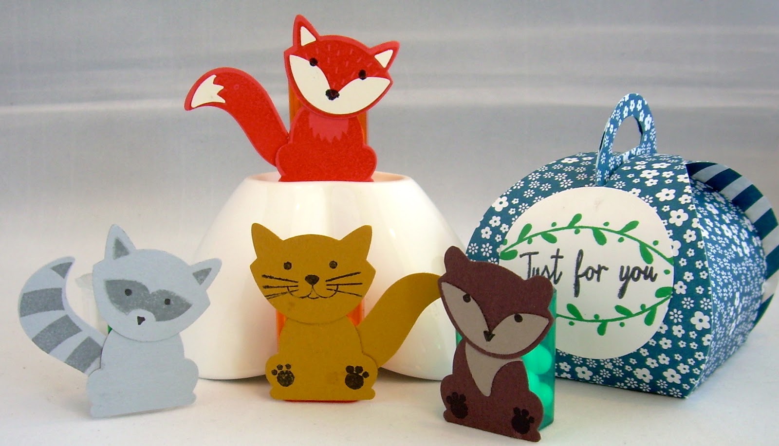 elizabeth's craft room: Fox in a Box with Foxy Friends