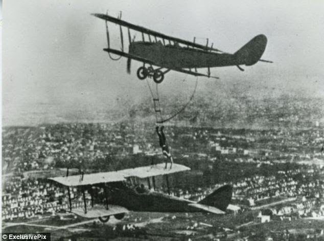 FRENCH CANCAN: The SKYWAYMAN