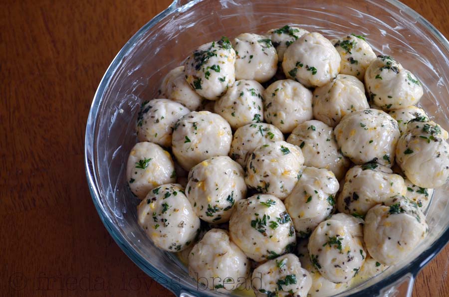 Frieda Loves Bread: Herb & Cheese Bubble Loaf