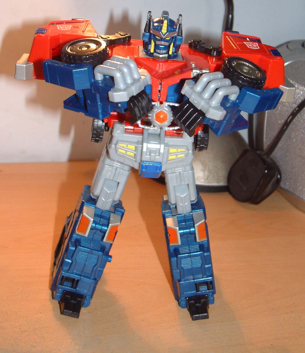 THE TRANSFORMERS: BIRTHDAY BLOG 2013- PART ONE CYBERTRON OPTIMUS PRIME 2005