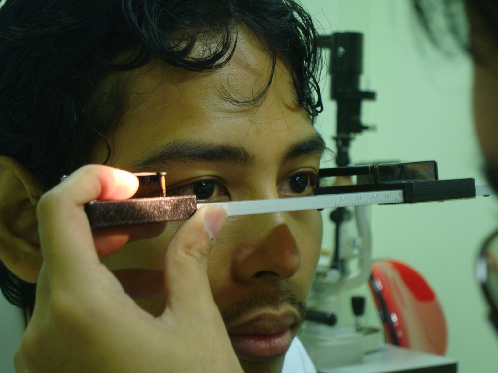 KBK (Kelompok Belajar Koas): Pemeriksaan Hertel Exophthalmosmeter