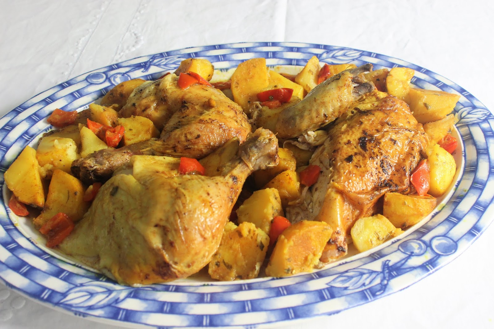 Pollo asado con Patatas Bombay | Las Recetas de Marichu.... y las mias