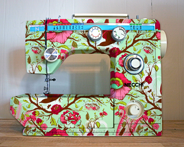 BOUTIQUE CHEZ AUDREY: Sewing Machine decorations