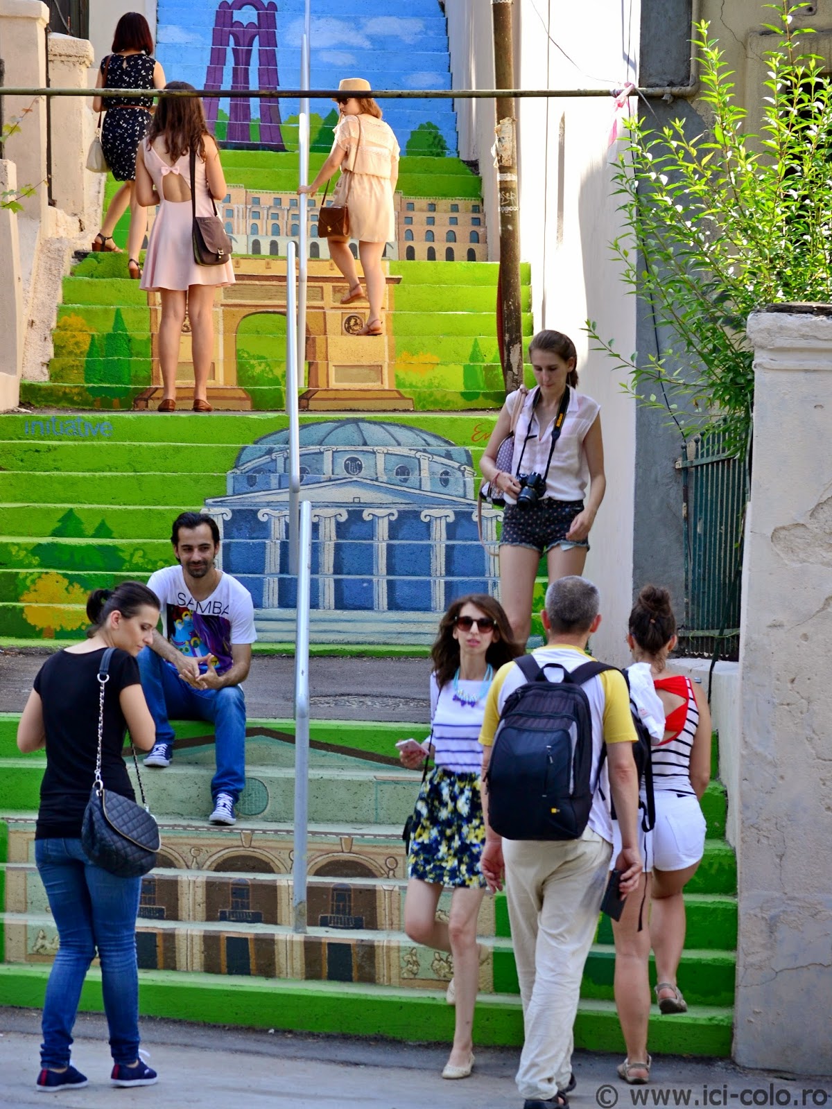 Strada Xenofon renăscută: cea mai colorată stradă din București, sau ...