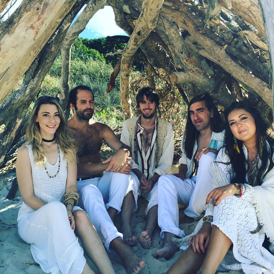 Crystal Fighters - Everything is my family - Conectar con el universo ...
