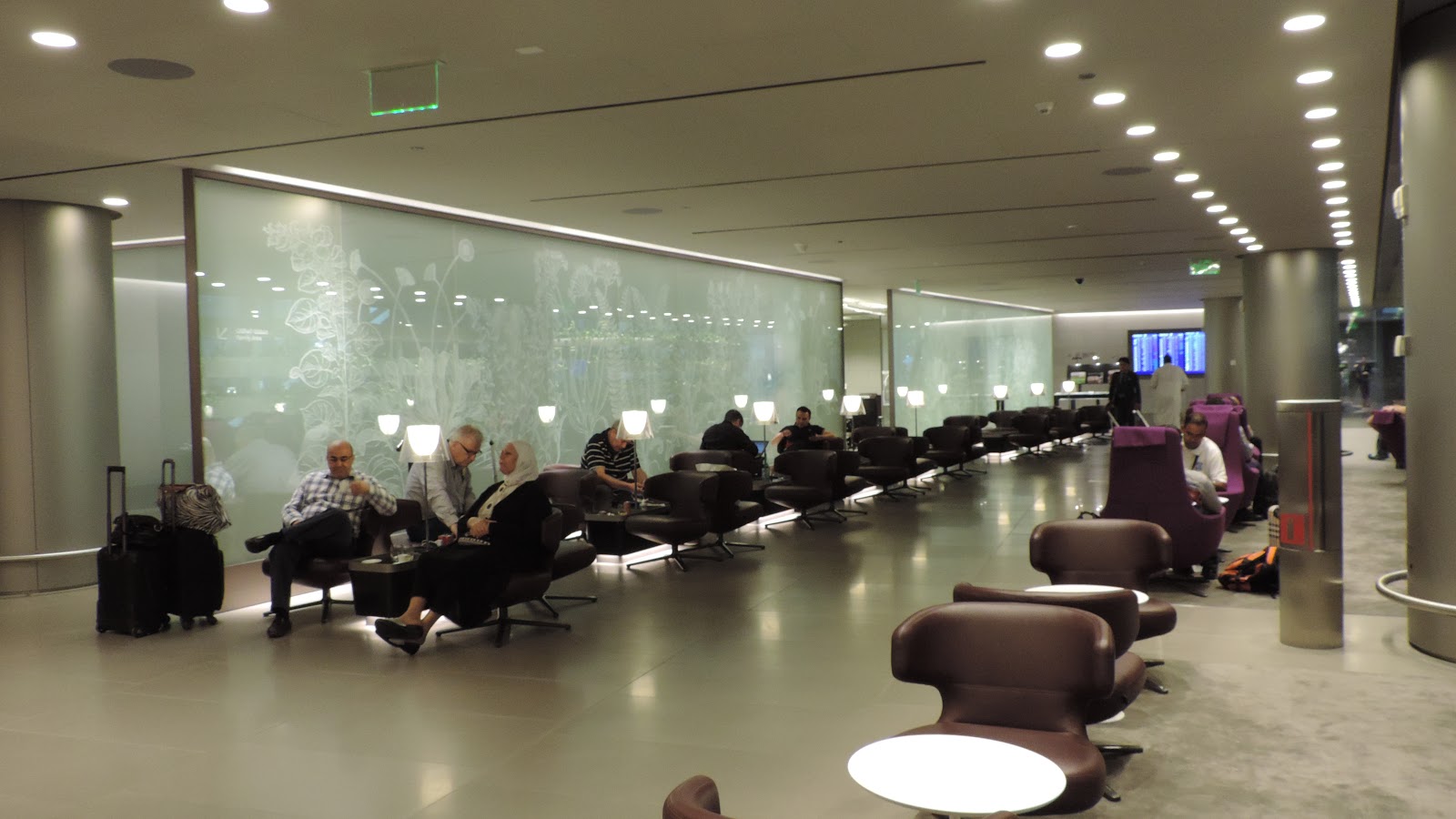 Review: Qatar Airways Gold Lounge South, Hamad International Airport (DOH)